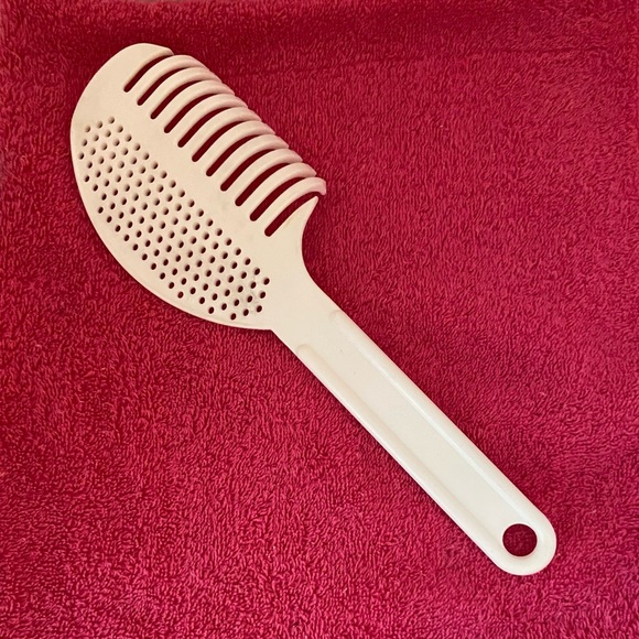 Tupperware | Dining | Tupperware Spaghetti Pasta Fork Strainer Claw ...